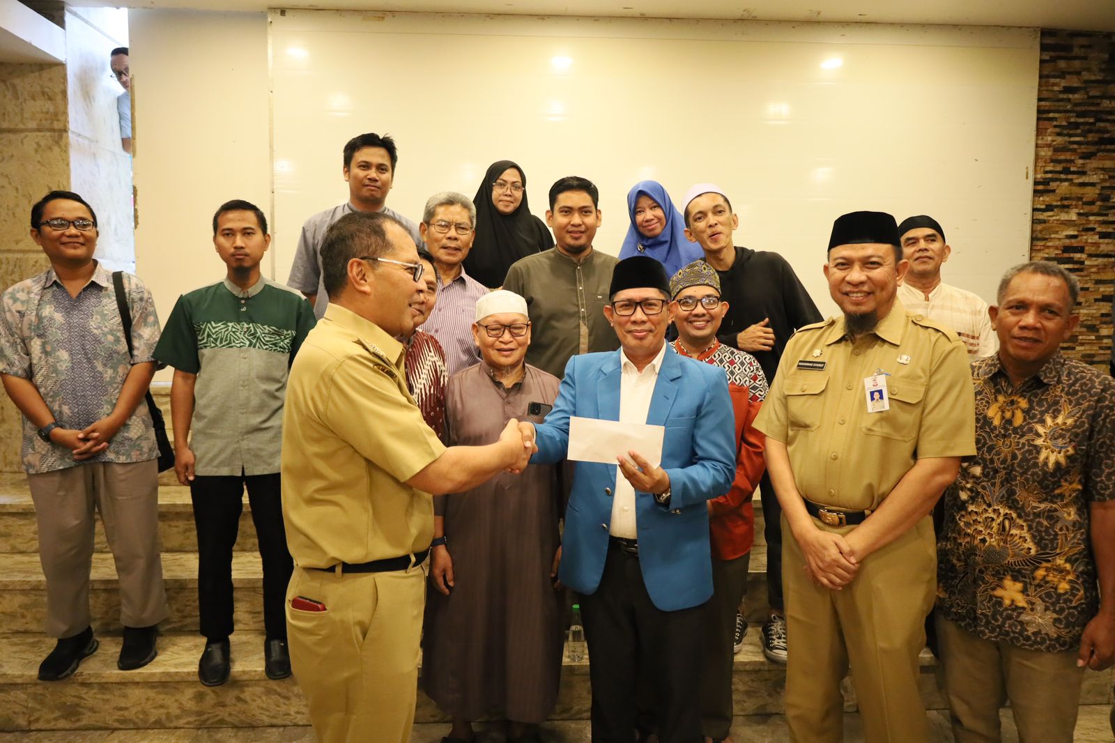 Wali Kota Danny Lepas 20 Jemaah Umrah Utusan Masjid se-Kota Makassar – Infokini.id