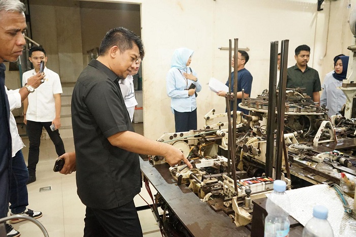 Sidak Pabrik Rokok, Wakil Ketua DPRD Gowa: Kami akan Panggil Manajernya – Infokini.id